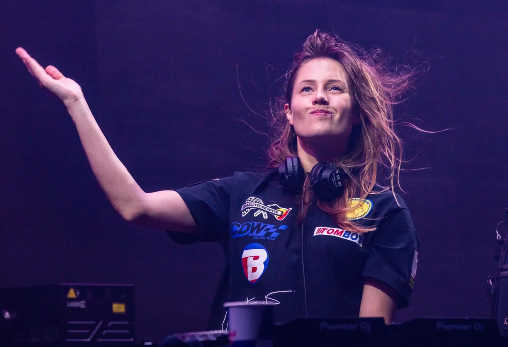 Las 7 Mejores DJ Mujeres | Profesionaldj.es