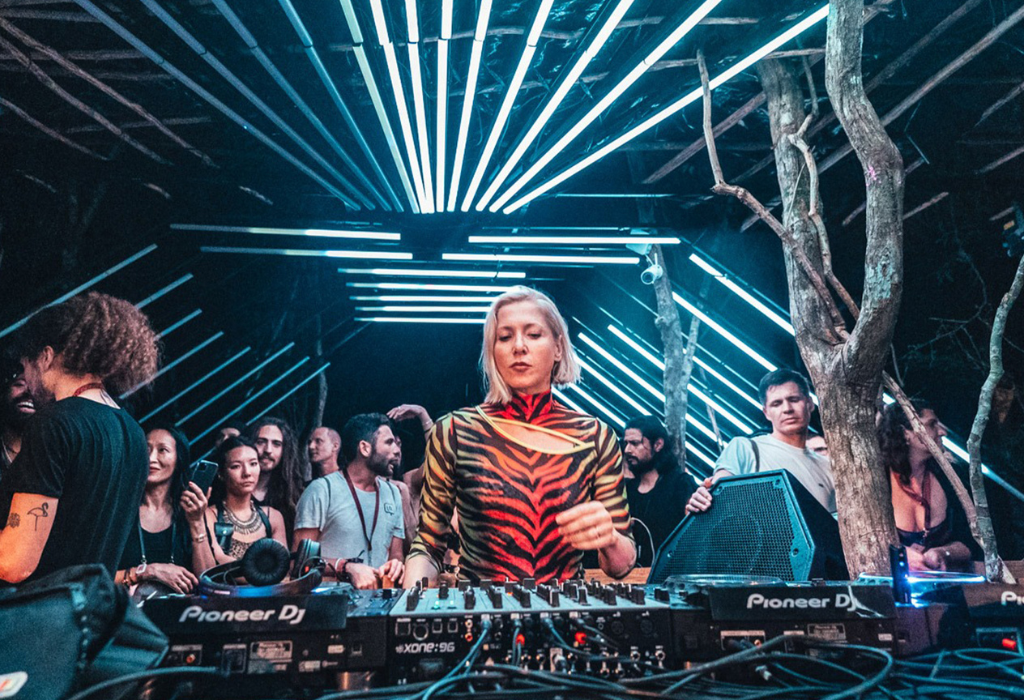 Las 7 Mejores DJ Mujeres | Profesionaldj.es