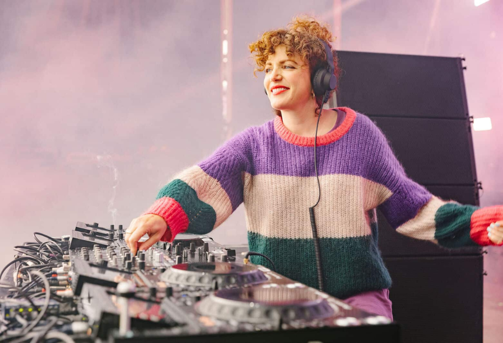 Las 7 Mejores DJ Mujeres | Profesionaldj.es